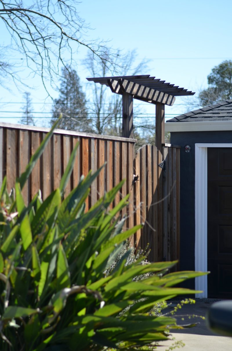 The Cottage Bungalow: New Fence Reveal - SG Style